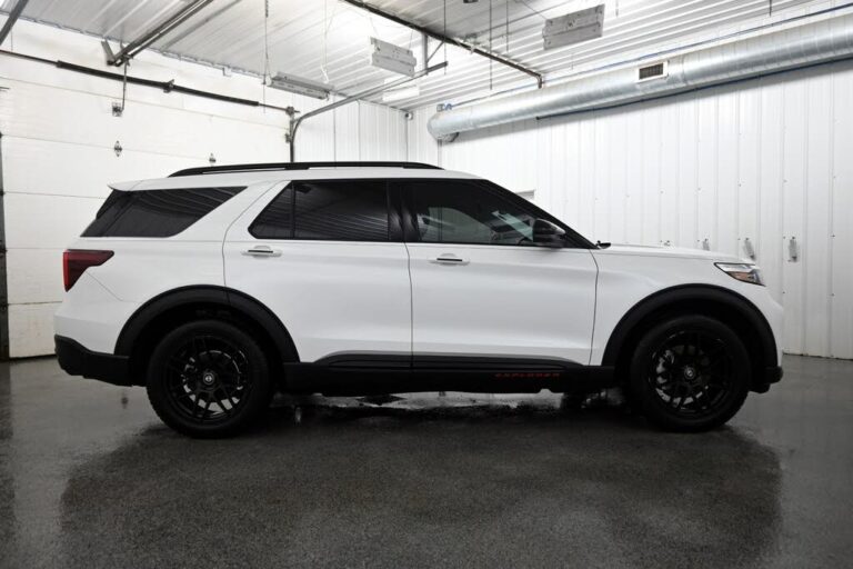 2020 Ford Explorer ST AWD - E.J Cars Ltd